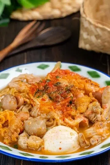 Kebiasaan Remaja Konsumsi Seblak: Pengaruh Buruk Seblak terhadap ...