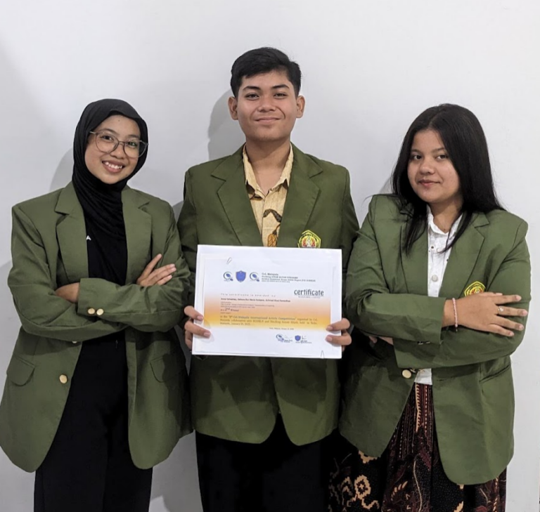 Bangga! Mahasiswa Bispro Sukses Raih Juara di Lomba Artikel Internasional