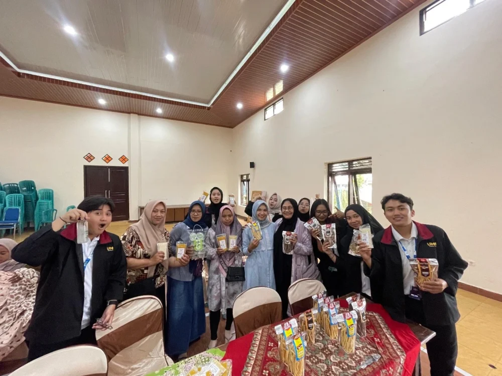 Menuju UMKM Berdaya Saing: Optimalisasi Lokasi, Digitalisasi Pemasaran ...