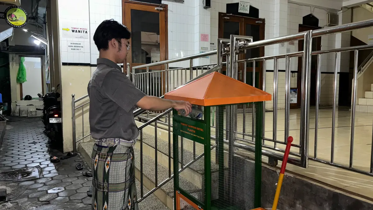Sambang Sampah RW 08, Tegal Kemuning, Tegalpanggung, Danurejan