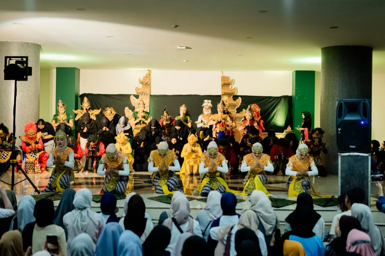 Belajar Dharma dari Balik Panggung: Refleksi Diri atas Pementasan ...